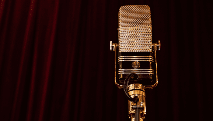 How to Talk Into a Microphone: Tips From a Professional - HubPages