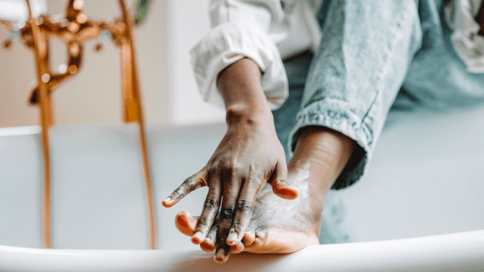 How to Properly Moisturize Dry Feet - HubPages