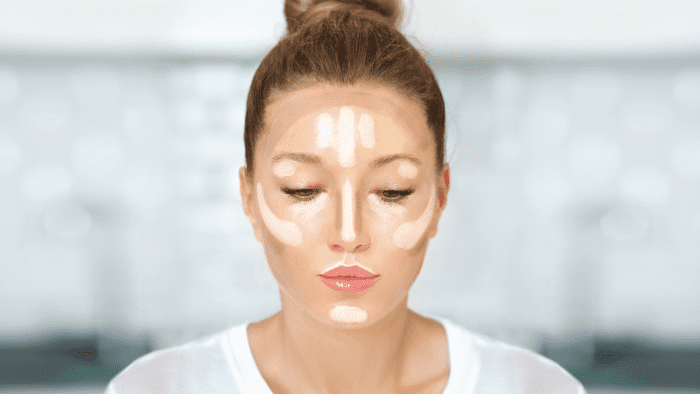 What Is Strobing? How to Apply Highlighter With the Strobing Technique ...