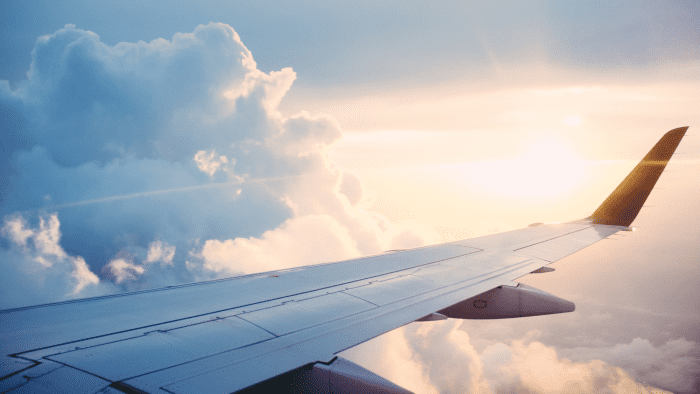 20 Fun Things to Do on a Plane: Entertaining Activities for Kids - HubPages