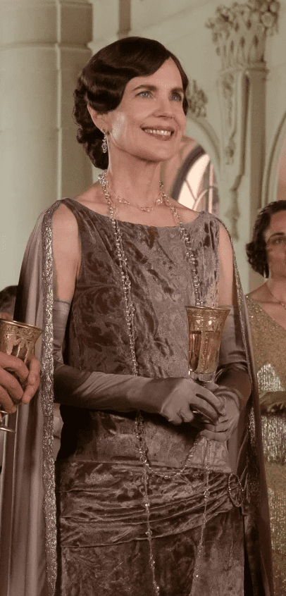 The 7 Best Costumes of Downton Abbey: A New Era - HubPages