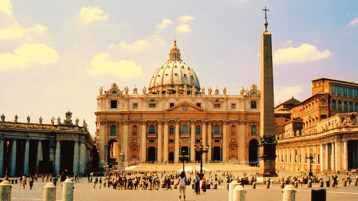 9 Hidden Secrets About The Vatican City - HubPages