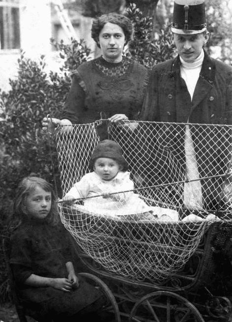 See How the Stroller Has Changed in 100 Years! - HubPages
