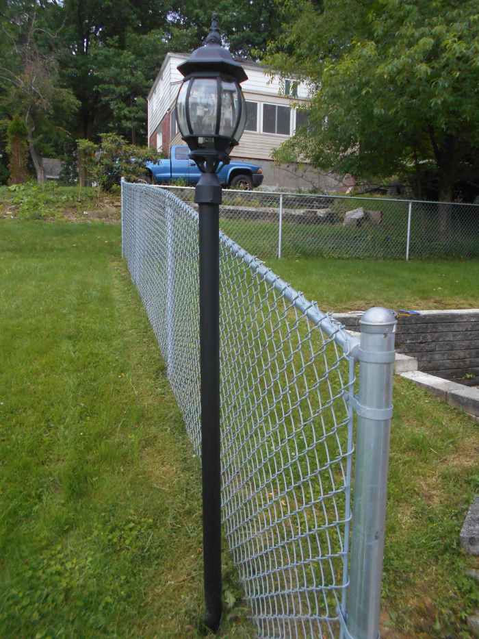 How to Paint Outdoor Metal Railings and Light Poles - Dengarden