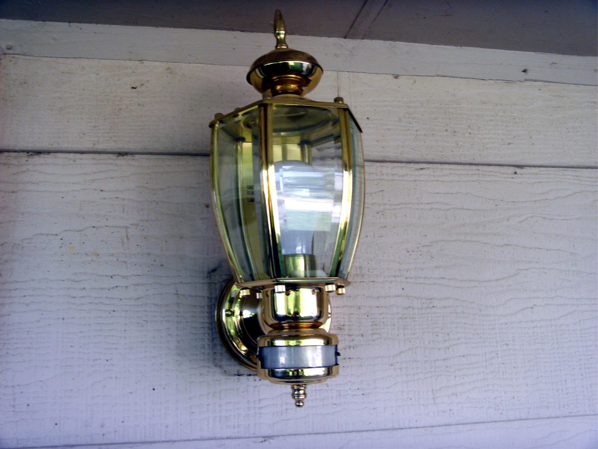 How to Install a Motion Sensor Light (With Photos) - HubPages