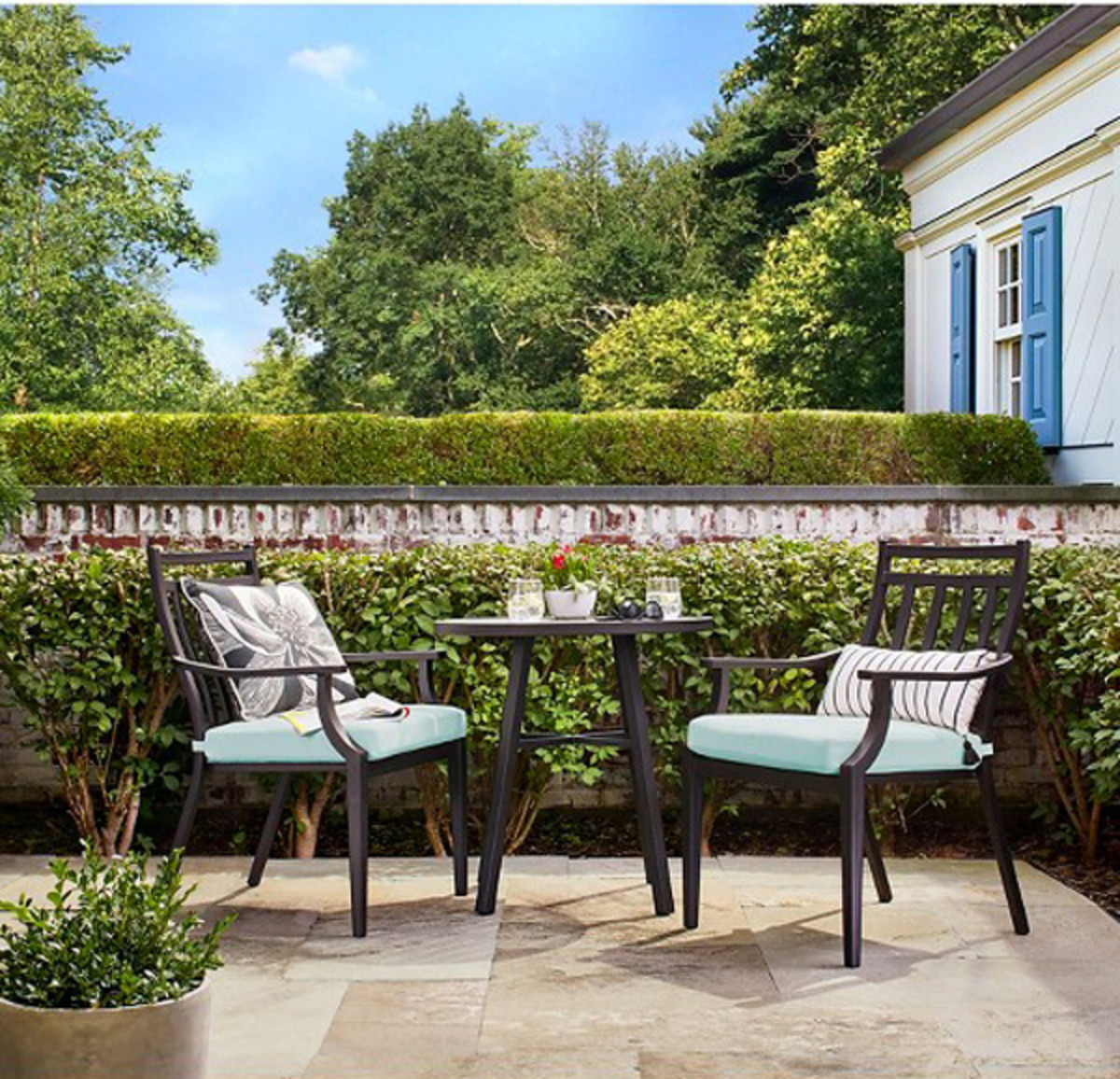 How to Make the Most of a Small Outdoor Space - HubPages