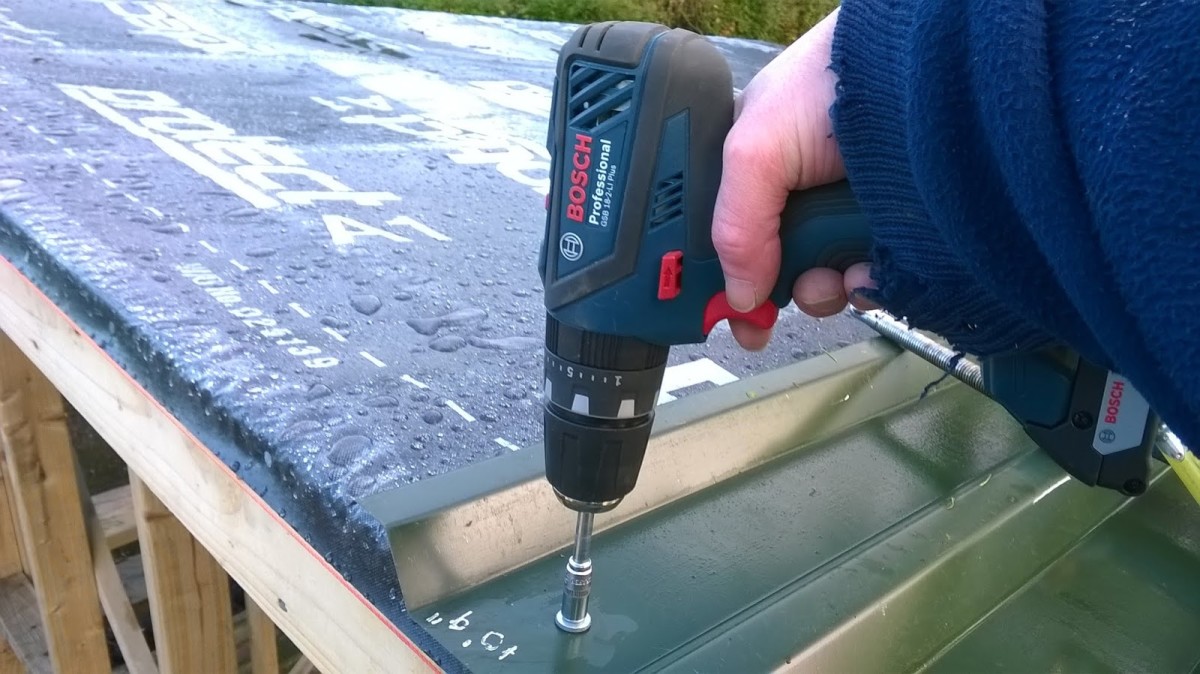 How to Build a Low-Maintenance Garden Storage Shed From Steel Cladding ...