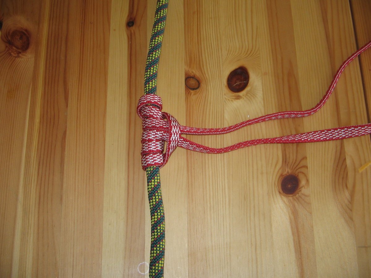 How to Tie Knots for Emergency Rescues, Disaster Situations, and First ...