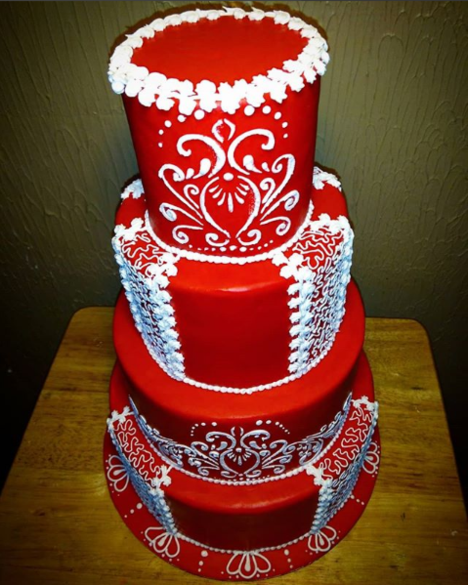 Cake Decorating Basics How To Stack A Tiered Cake Delishably Cake Decorating Basics How To Stack A Tiered Cake Delishably