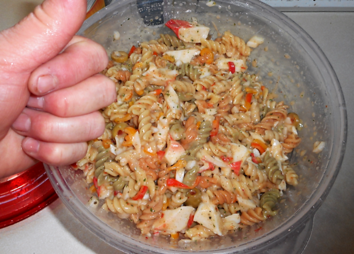 Minnesota Cooking: Tangy Pasta Salad With Imitation Crab - HubPages