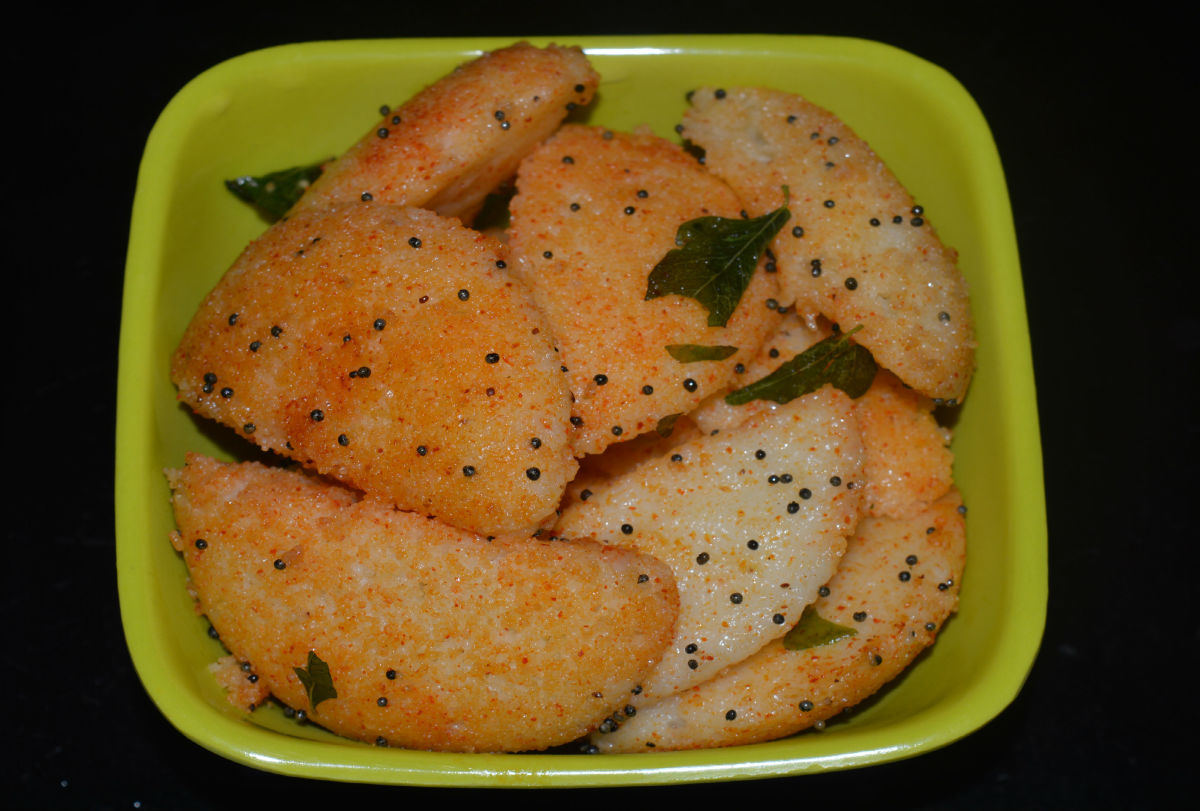 How to Make Pan-Fried Semolina Dumplings (Rava Idli) - HubPages