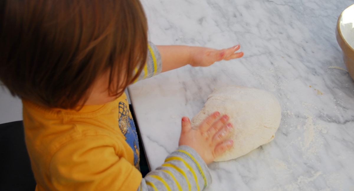 How to Bake Edible Bread Frogs With Bread Mix - Delishably