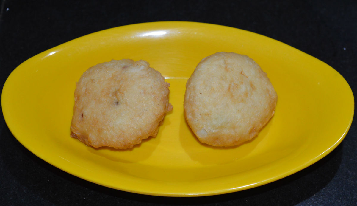 Northern Indian Dahi Vada (Curd Vada) Recipe - Delishably