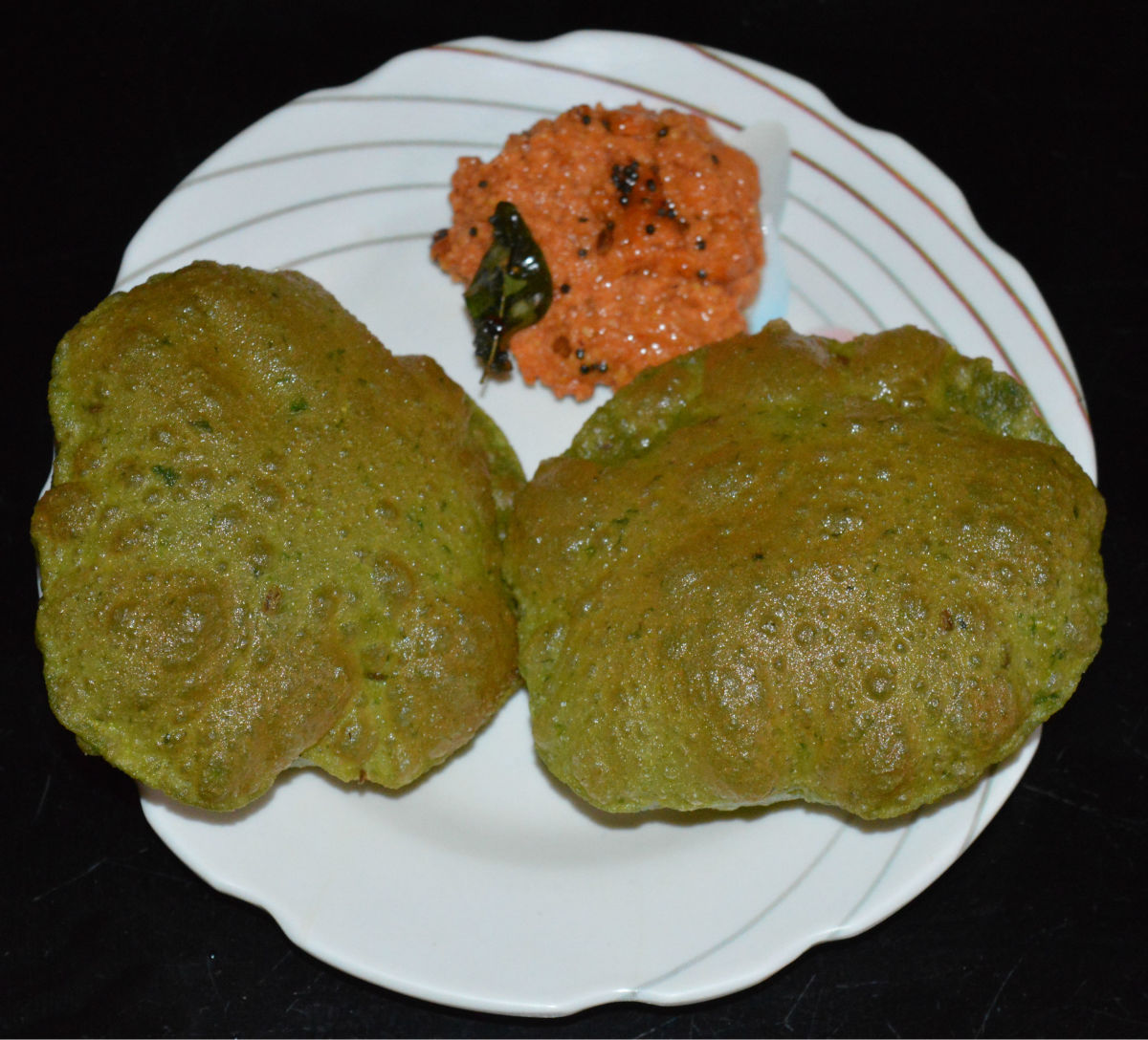 Palak (Spinach) Poori: Popular Indian Breakfast Recipe - HubPages
