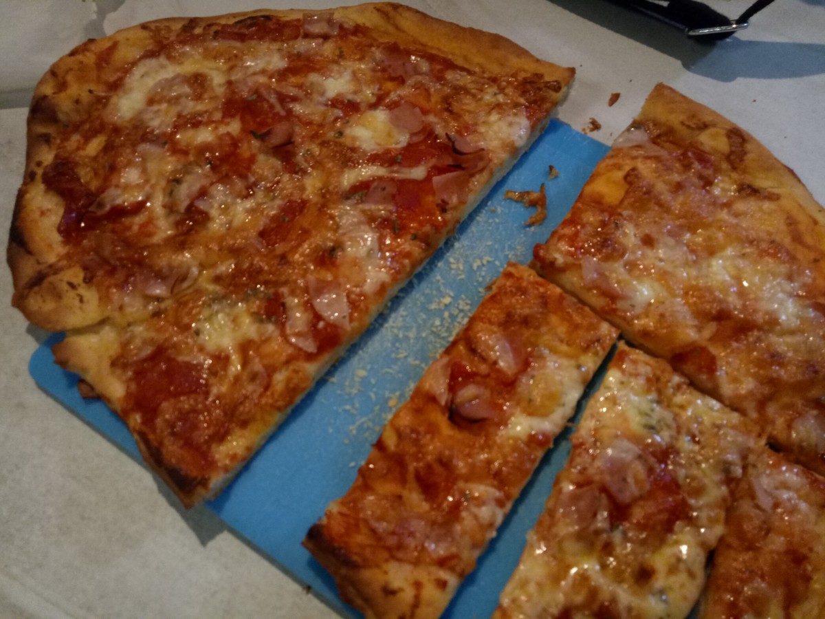 Quick and Easy Homemade Pizza Recipe - HubPages