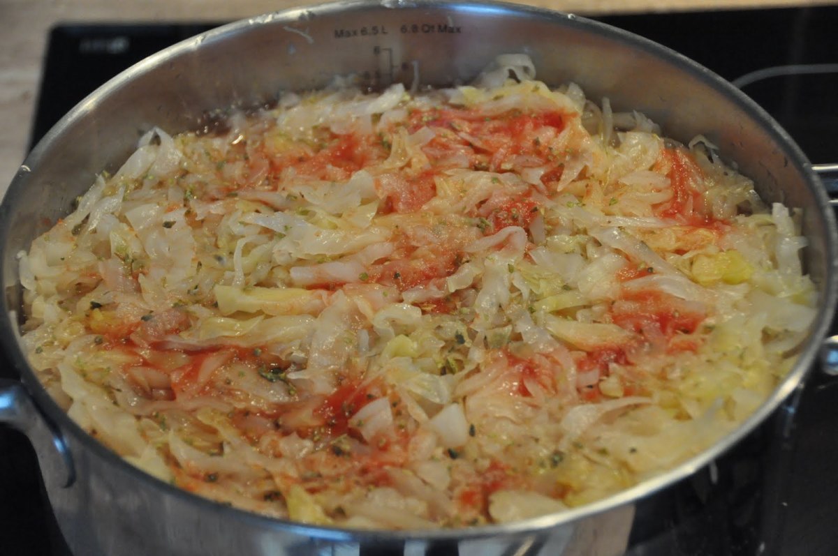The Secret to Delicious Romanian Stuffed-Cabbage Rolls (With Photos ...