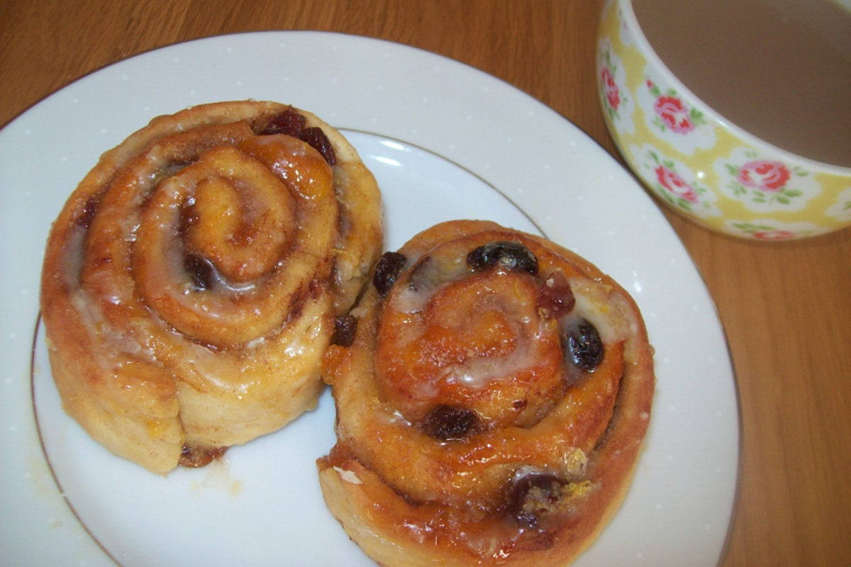 How to Make Chelsea Buns: Step-by-Step Recipe - HubPages