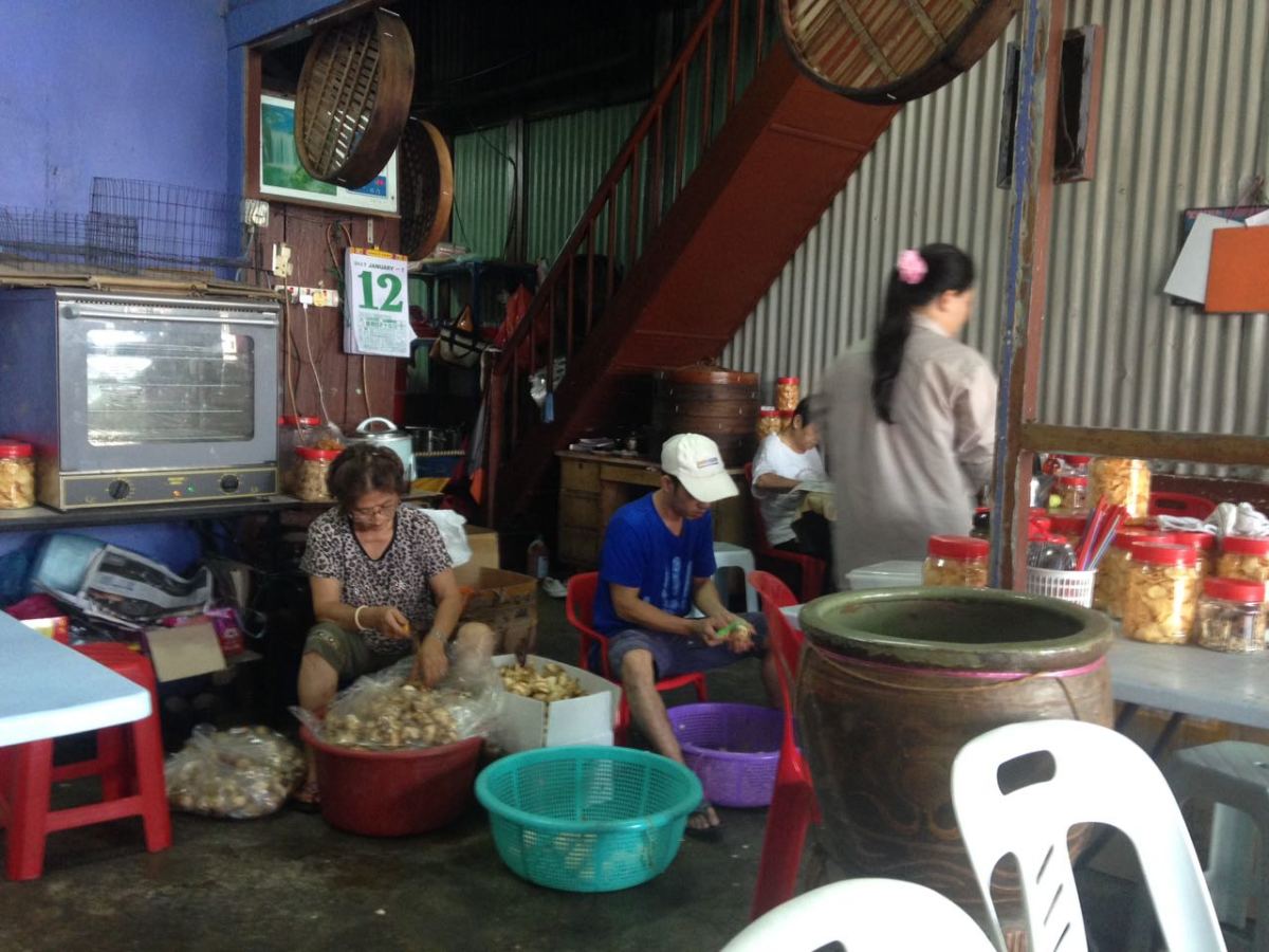 How to Fry Ngaku (Arrowhead) Chips - Delishably