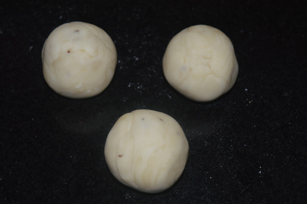 Delicious Vegetable Samosas: Popular Indian Snack Recipe - Delishably