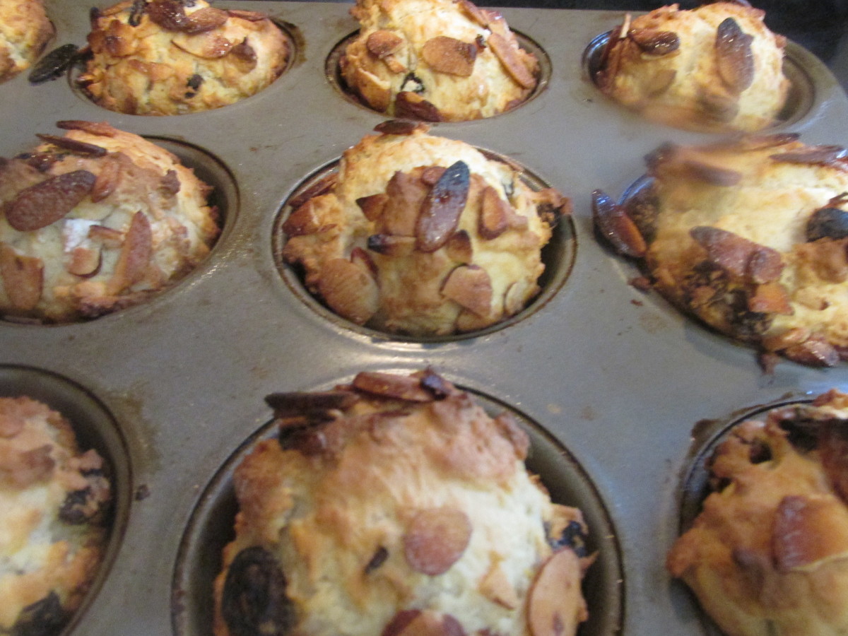 Orange and Raisin Muffins With Honey-Roasted Almonds - HubPages
