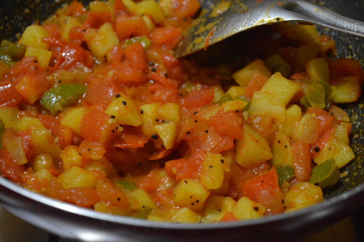 Potato, Tomato, and Capsicum Dry Curry (Indian Recipe) - HubPages
