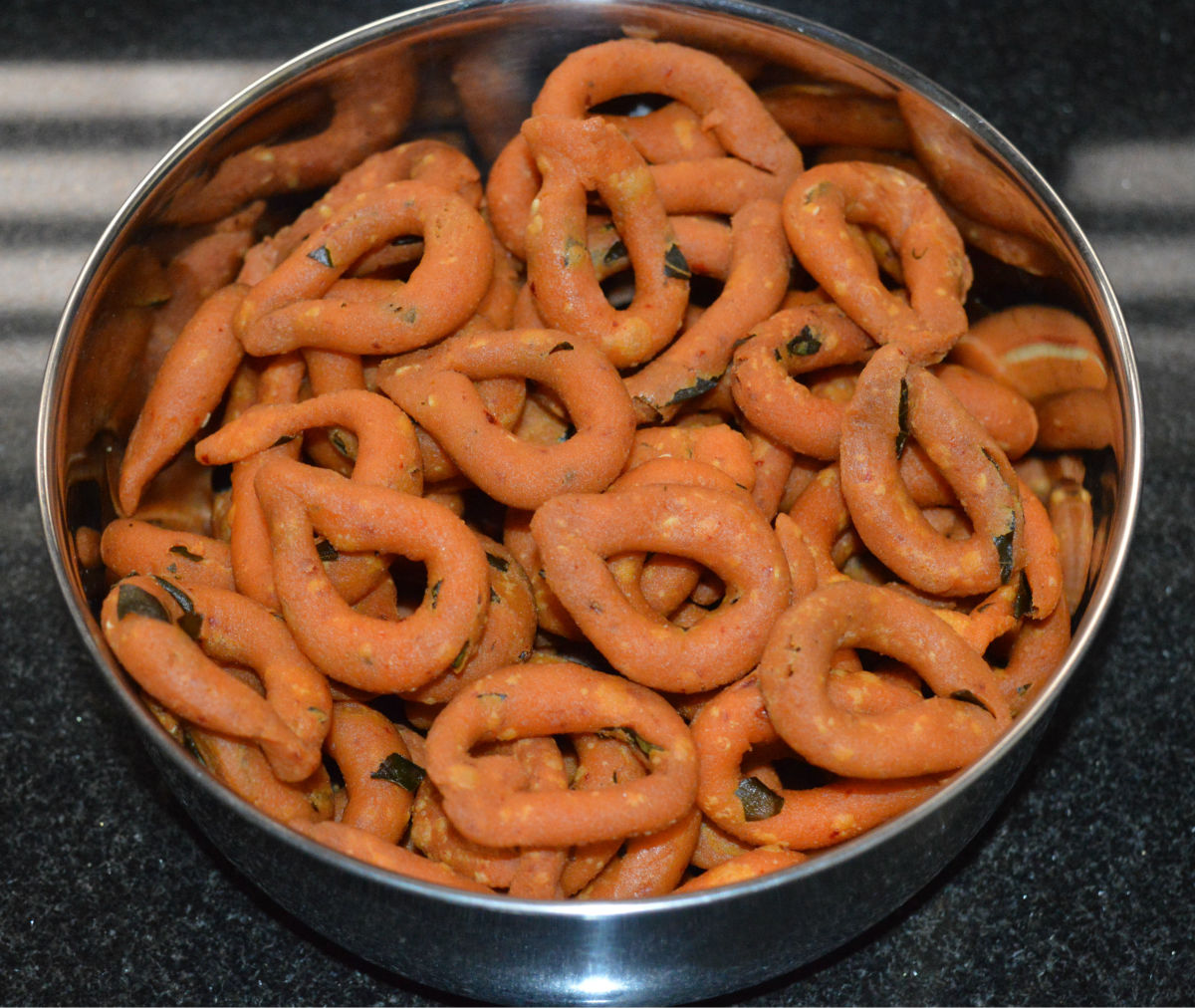 How to Make Kodubale (Spicy Rings): A Crunchy Indian Snack - Delishably