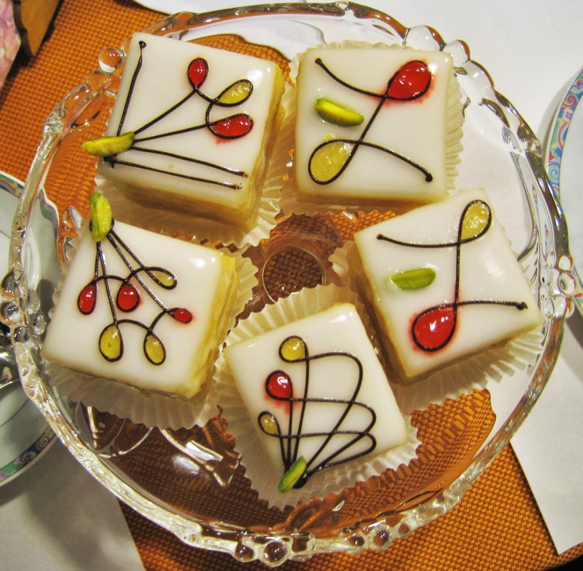 Petits Fours Rezept Dessert Ideen S es Fingerfood Lebensmittel Essen