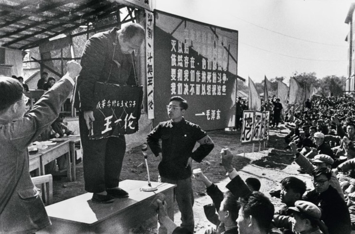 Review of "Born Red: A Chronicle of the Cultural Revolution" by Gao ...