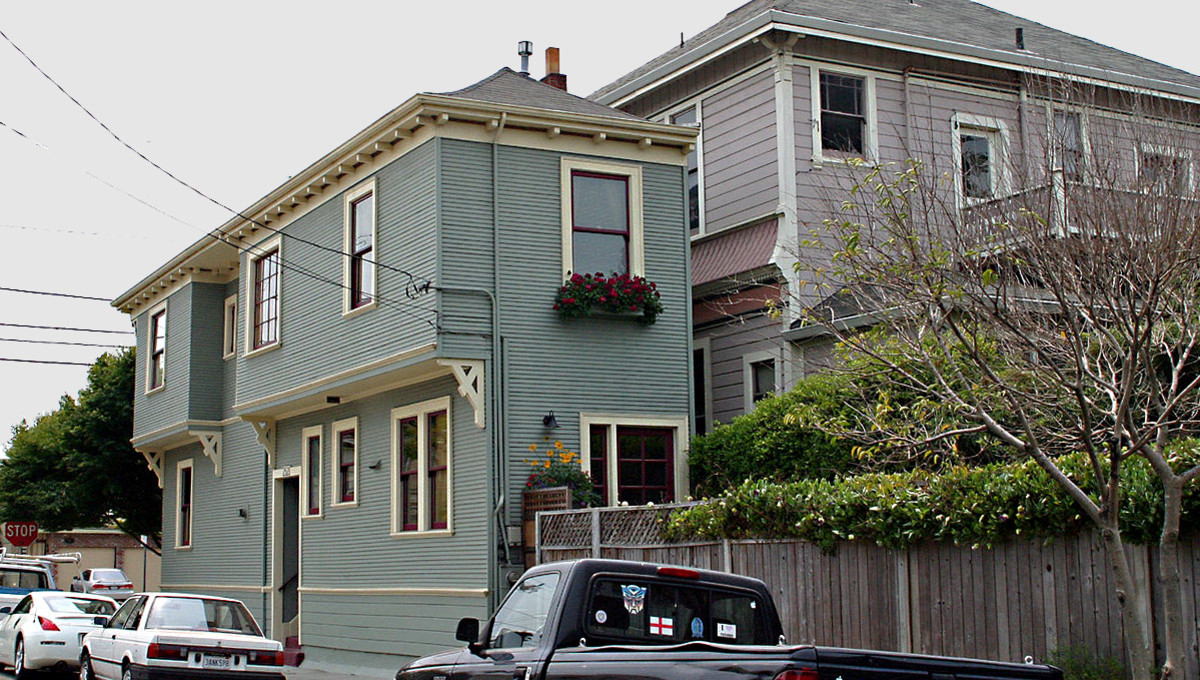Spite Houses—A Selection of Maliciously Eccentric or Delightfully ...