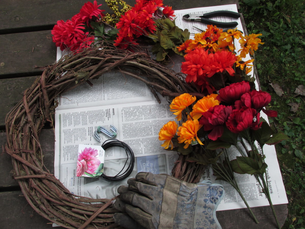 How to Make a Hummingbird Feeder Wreath - HubPages