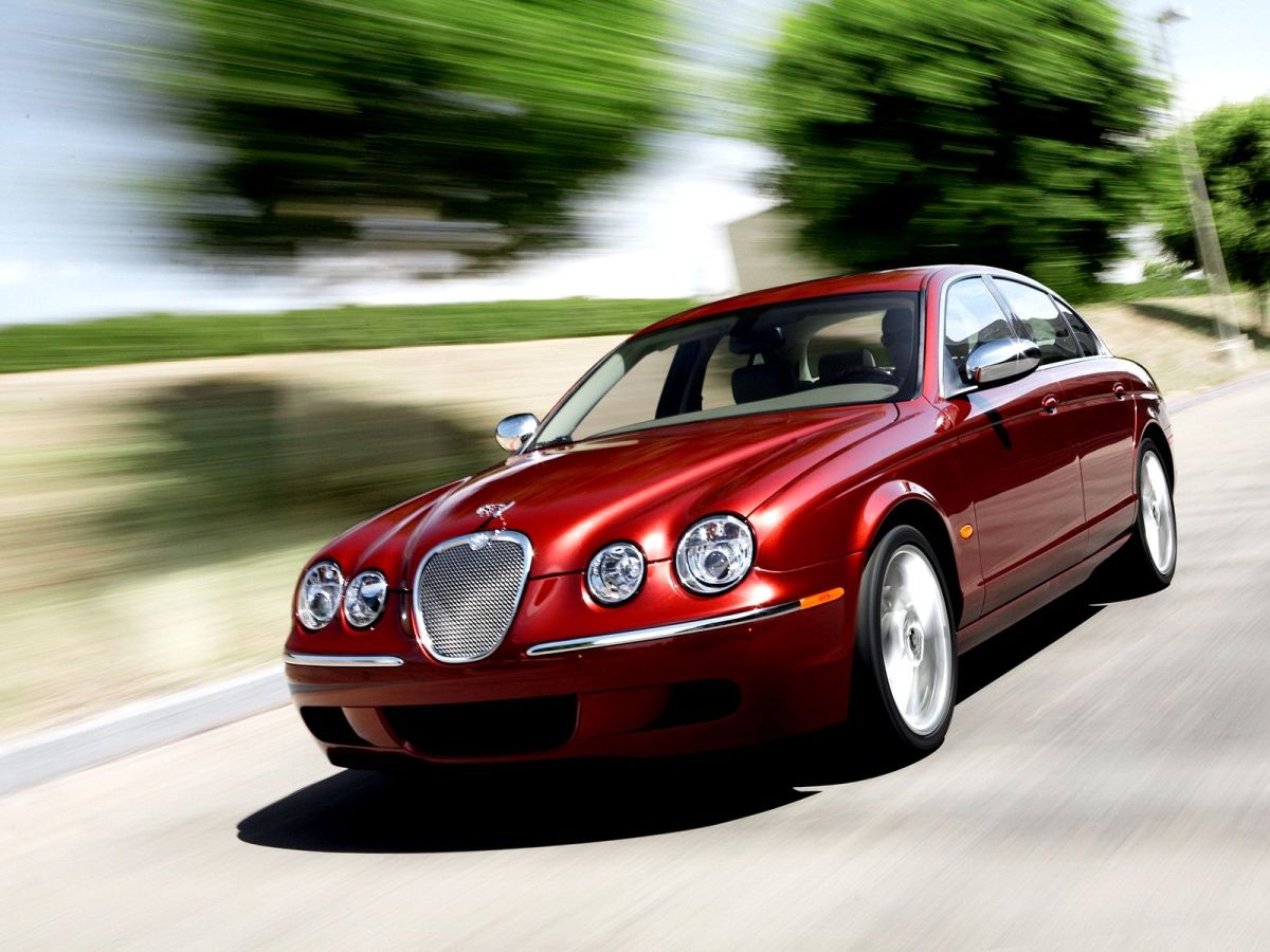 A History of the Jaguar Car - HubPages