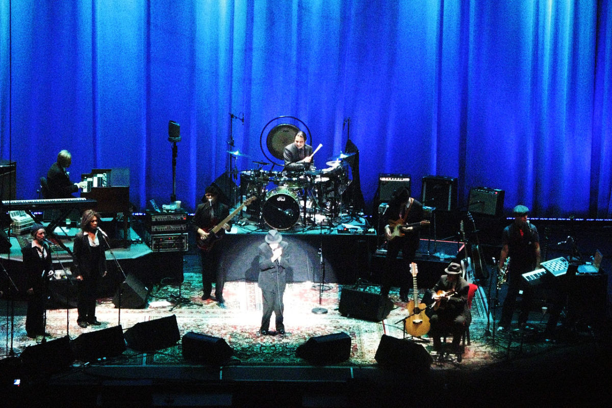 A Look at the Life and Times of Leonard Cohen - HubPages