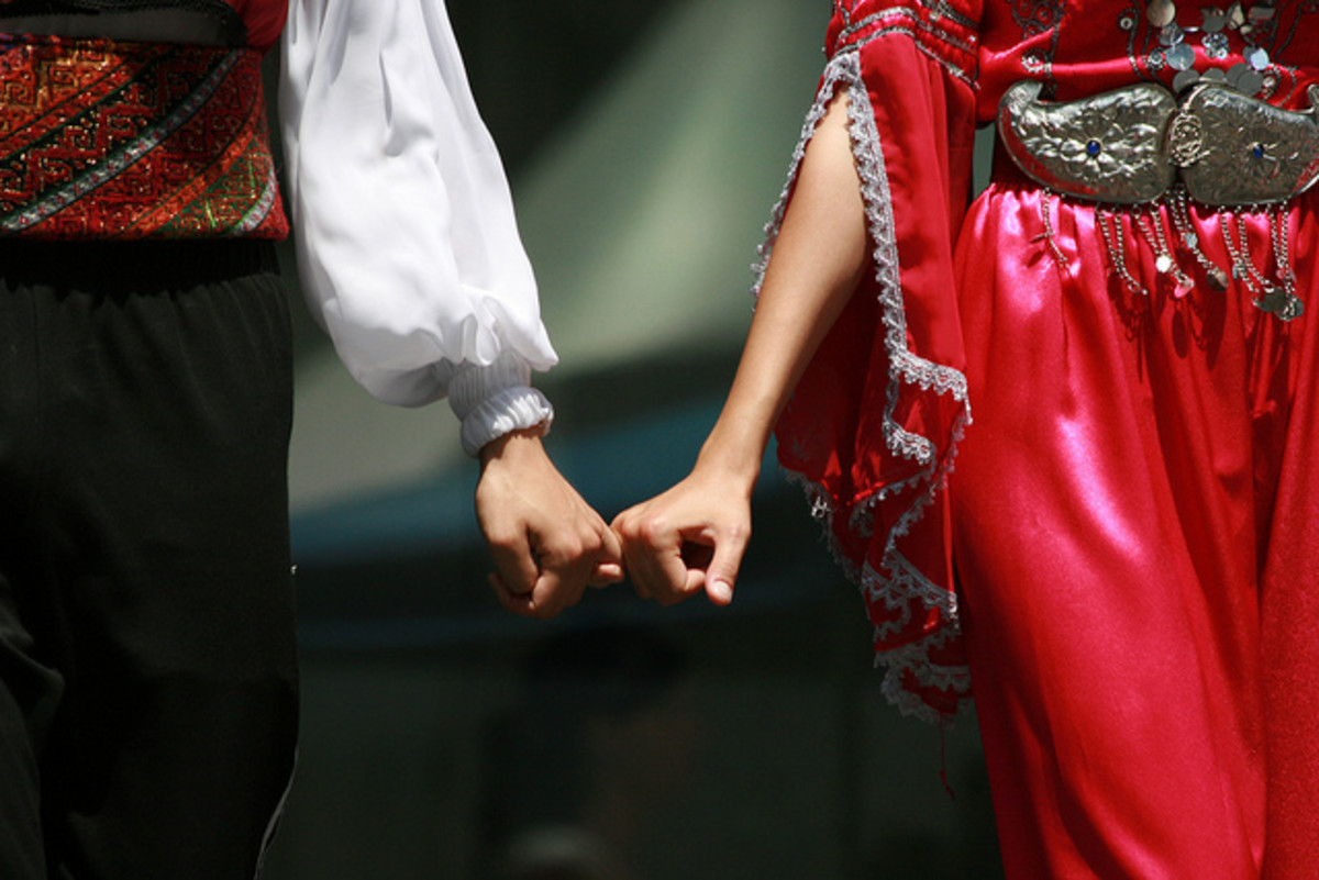How to Pretend to Be a Couple at a Party - HubPages