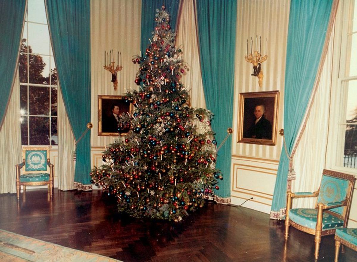 White House Christmas Trees: Special Themes Selected by the First Lady ...