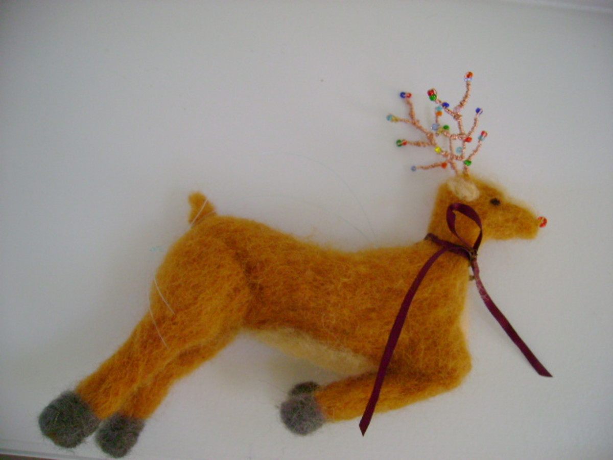 A Newbie's Guide to Needle Felting a Reindeer Christmas Ornament - HubPages