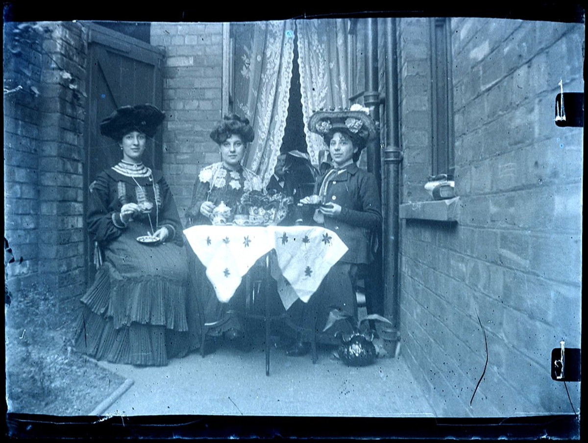 How to Throw an 1800s Victorian-Themed Tea or Garden Party - HubPages