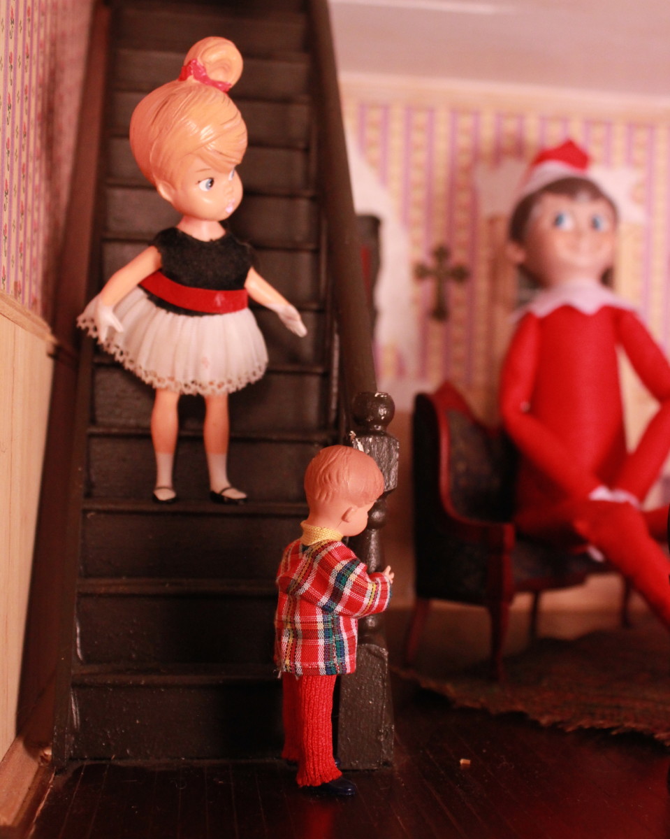 Elf on a Shelf: Express Route to Childhood Trauma - HubPages