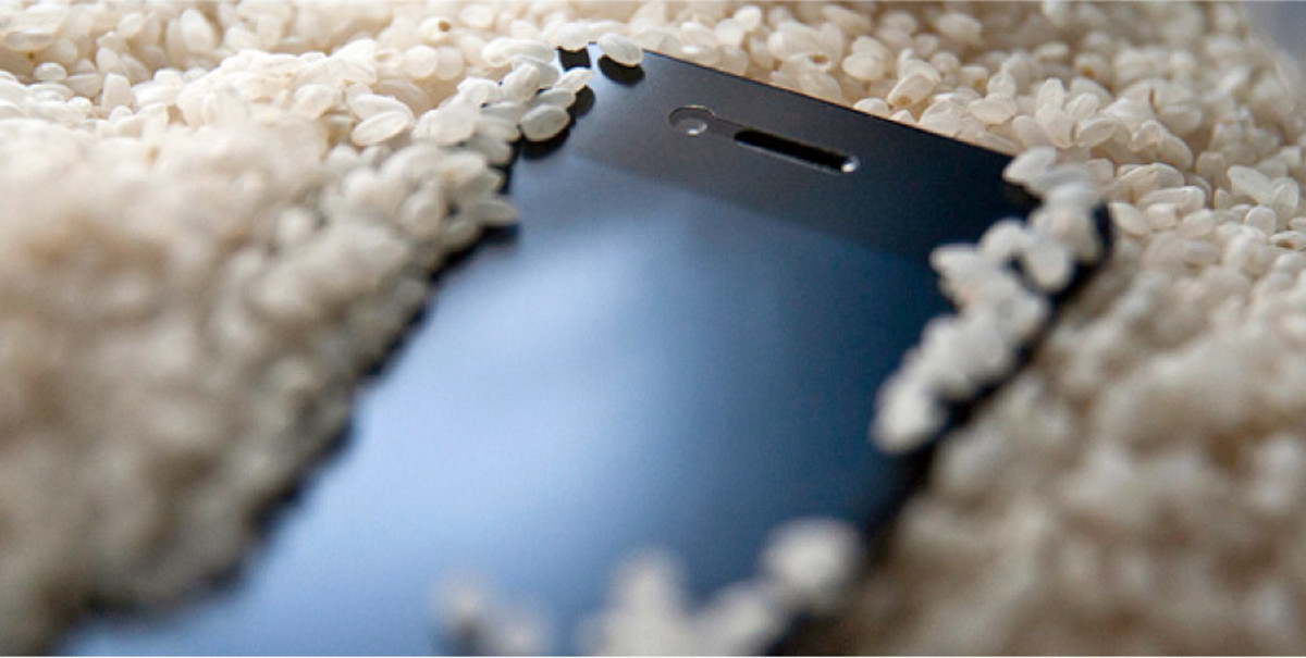 How to Save Your Water Soaked Cell Phone - HubPages
