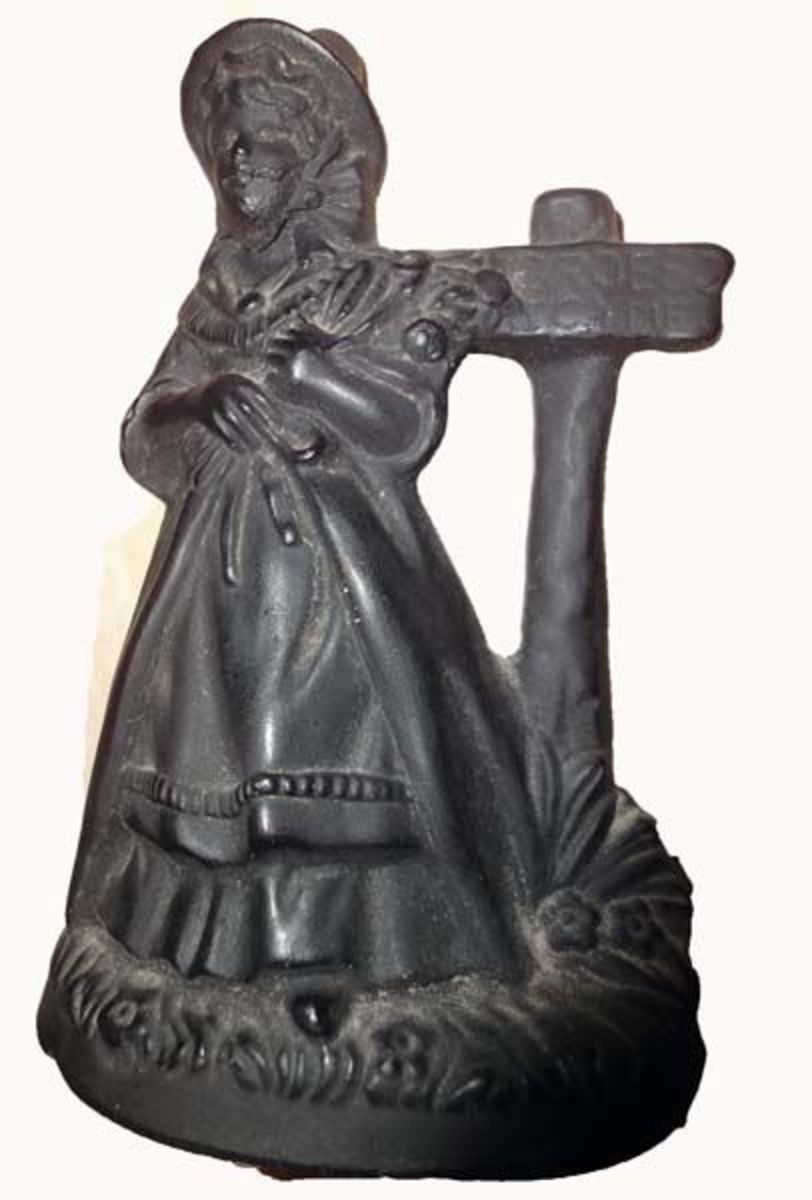 4 Handcrafted Coal Ornaments and Carved Figurines - HubPages