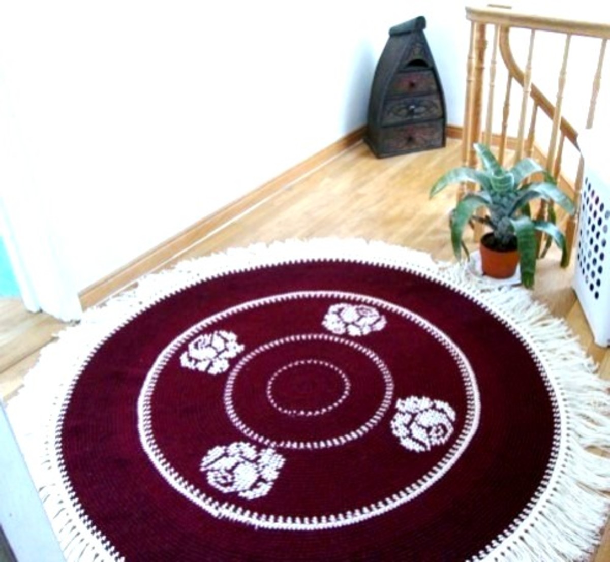 How to Crochet a Round Floral Rug With Cross-Stitch Roses - HubPages