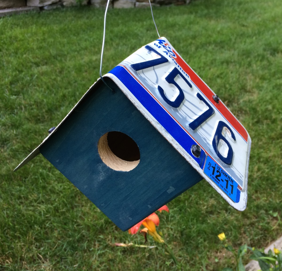 How to Build a License Plate Birdhouse: 4 DIY Birdhouse Plans - HubPages