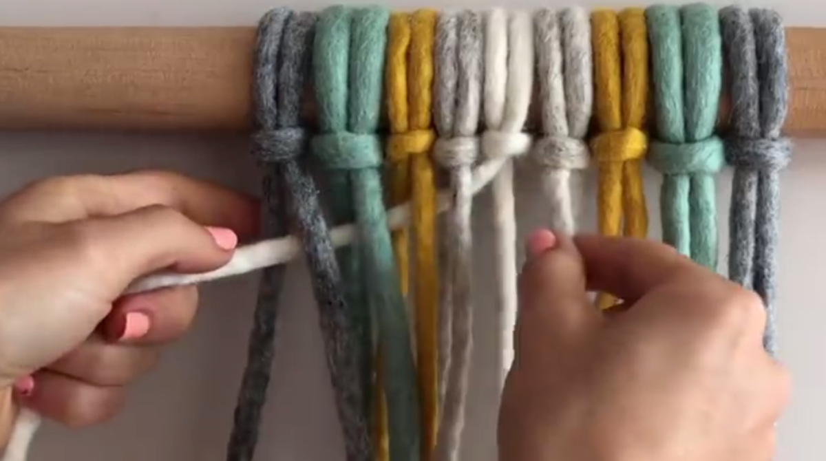 How to Make a Macramé Wall Hanging (With Step-by-Step Photos) - HubPages