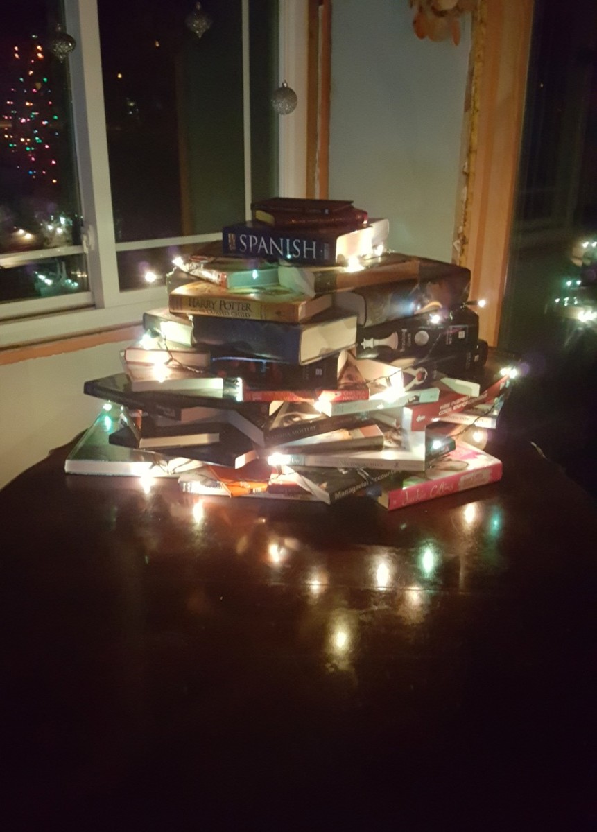 Quick and Easy DIY College Book Christmas Tree - HubPages
