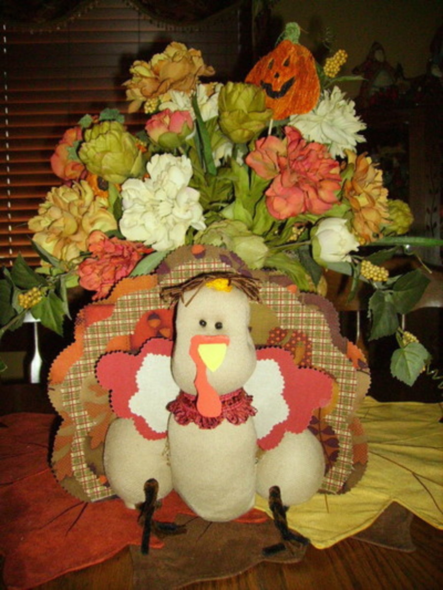 How to Make a No-Sew Turkey Centerpiece Craft - HubPages