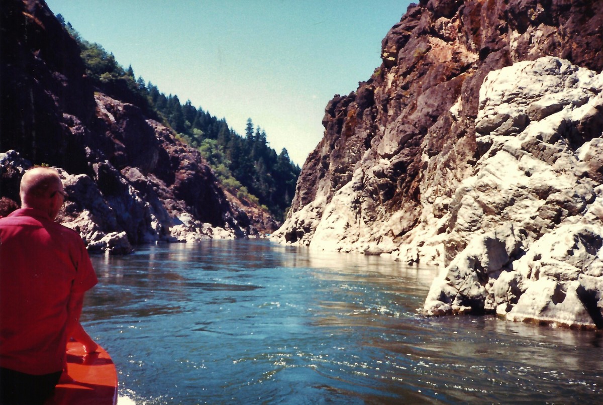 Jet Boat Rides and the Motel Del Rogue in Grants Pass, Oregon - HubPages