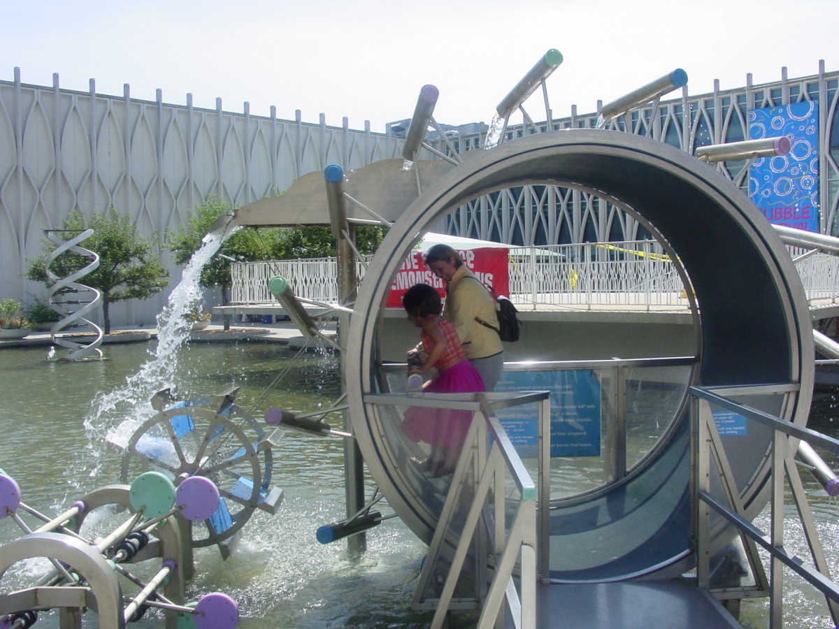 Visiting Seattle's Space Needle - HubPages