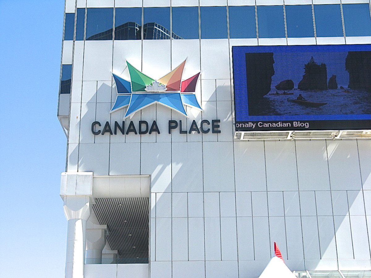 Canada Place to Stanley Park: A Beautiful Walk in Vancouver - WanderWisdom