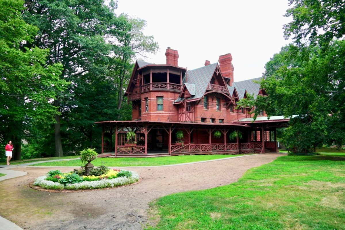 Visiting the Mark Twain House and Museum - HubPages