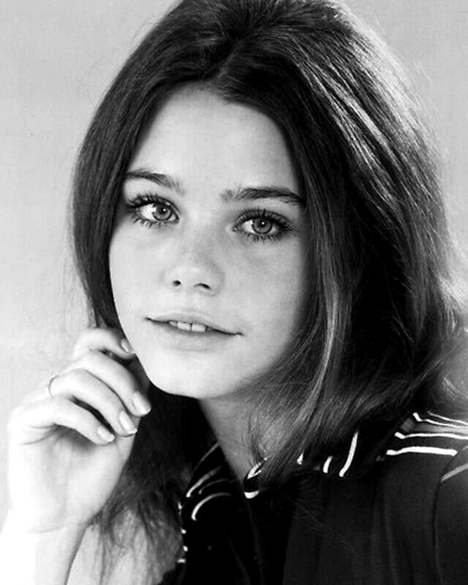 Popular Female Heartthrobs Of The S Reelrundown Hot Sex Picture