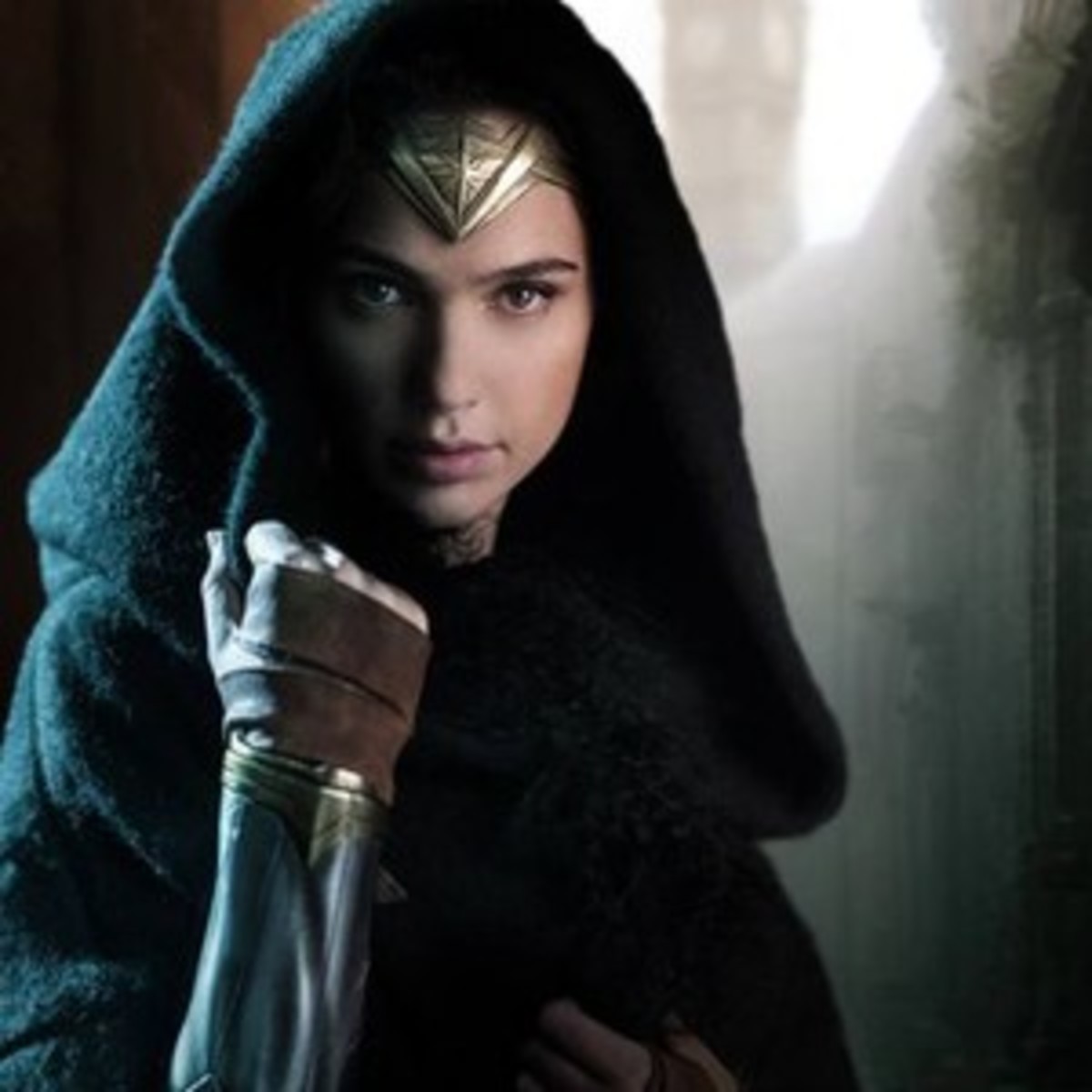 T.O.W.E.L Movie Review: Wonder Woman (2017) - HubPages